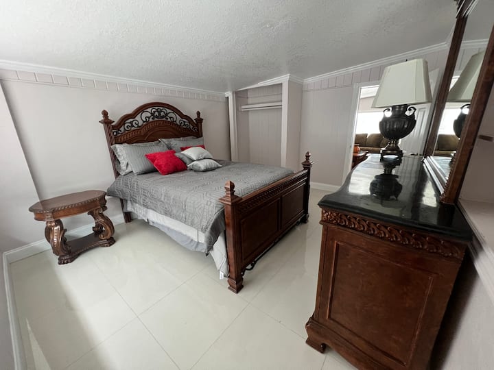 Cheerful 4 Bedroom Vacation Home In Jensen Beach - Stuart, FL
