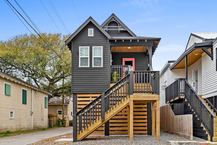 New Hot Tub February Special! - 2 Blocks To Beach! - Texas