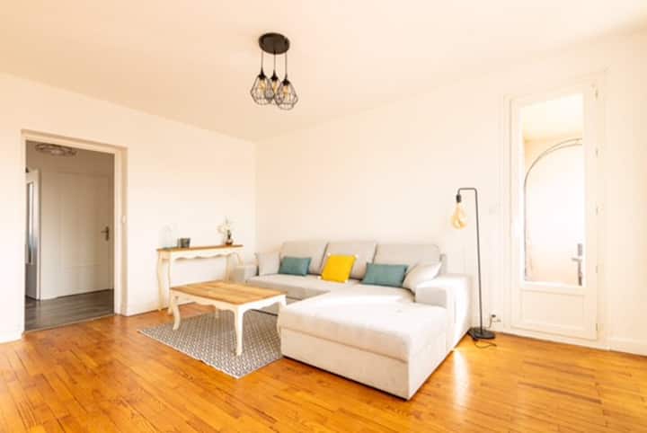 Joli Appartement Cosy Récemment Rénové - Ibis Hôtel Valence Sud