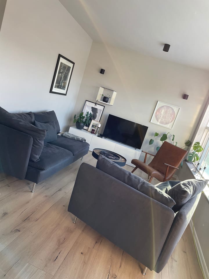 Charming Home In A Beautiful Neighborhood - Iceland