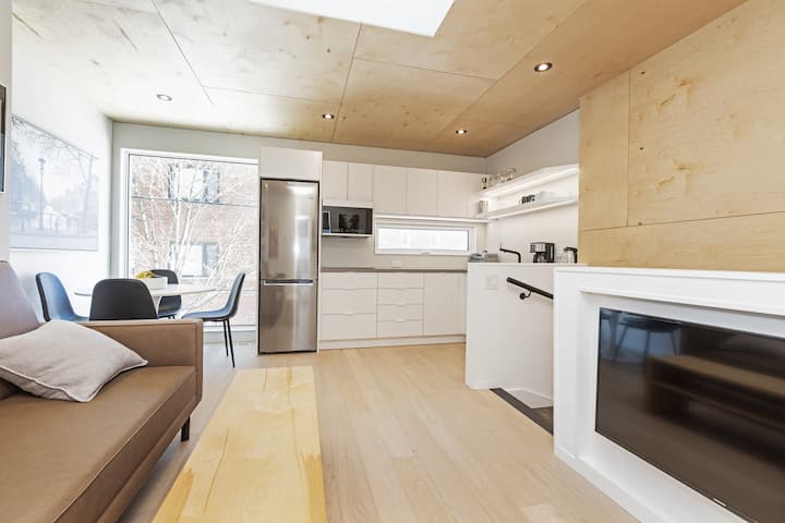 Scandinavian Inspired Laneway Suite - Toronto