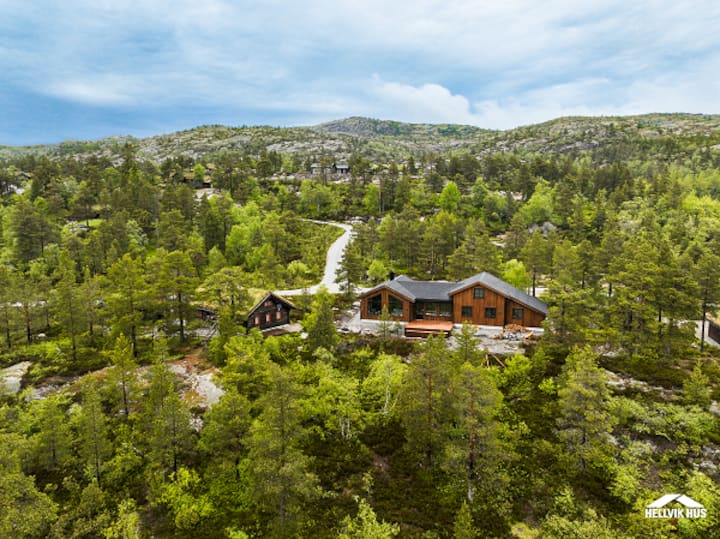 Stor Ny Hytte I Flott Turterreng - Norvège
