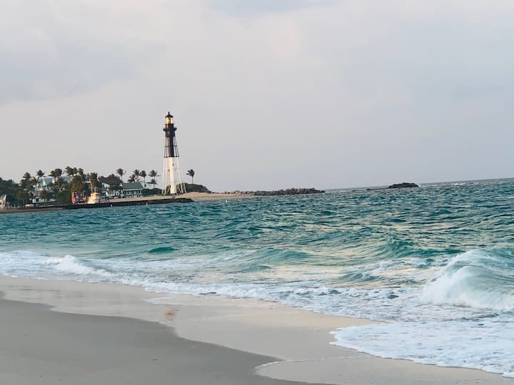 Relaxing Getaway Steps From The Beach! - Pompano Beach, FL