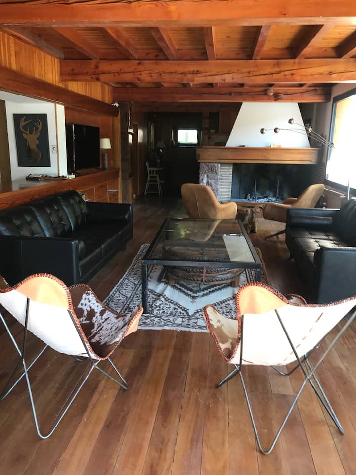 Chalet Chaleureux Avec Cheminée Et Terrasse - Risoul