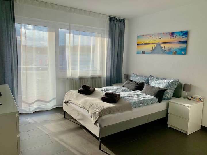 Modernes Apartment Mit Balkon - Stuttgart