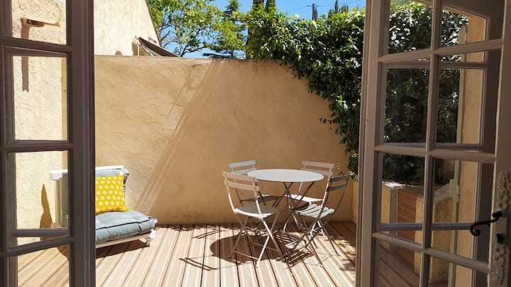 Charmant Appartement De 63m² - Le Beausset