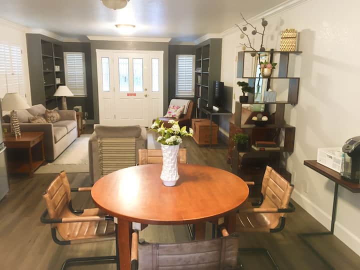 Private Guest House  W/ Garden View On Estate - Gilroy, CA