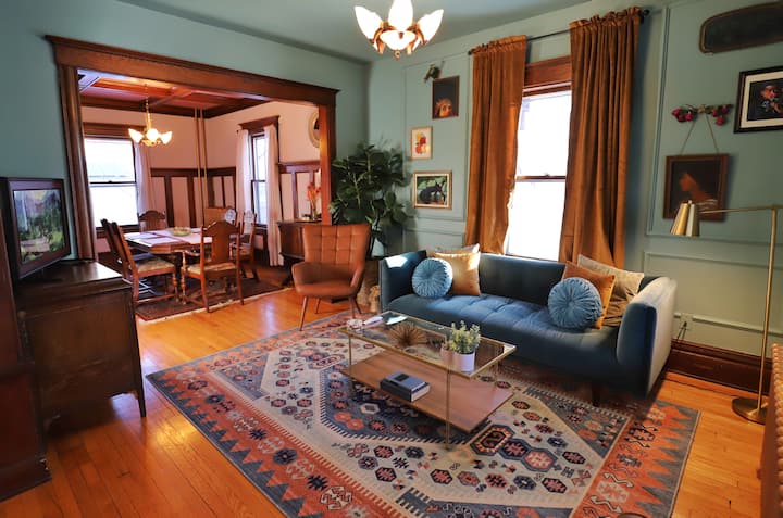 Peaceful Modern Victorian Home Near Light Rail - Saint Paul, MN