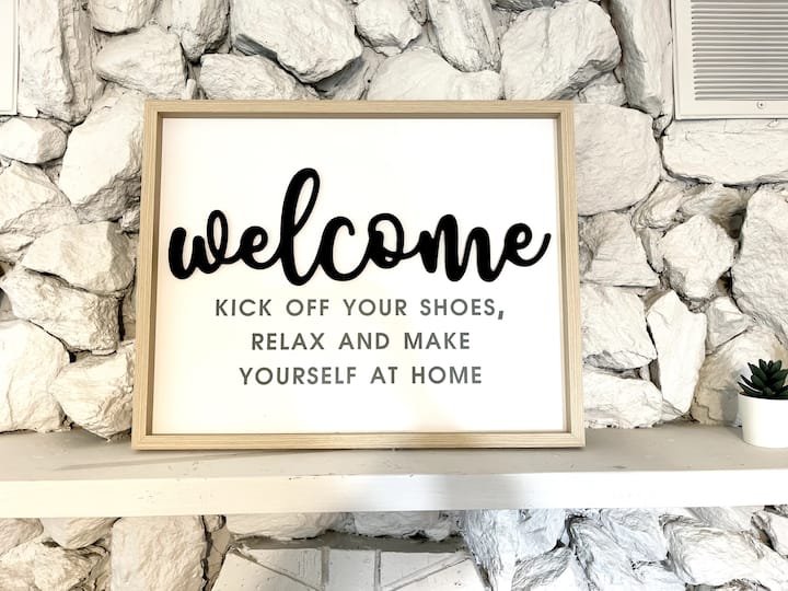 Large Luxury 3 Bedroom In Clearwater! - Clearwater, FL