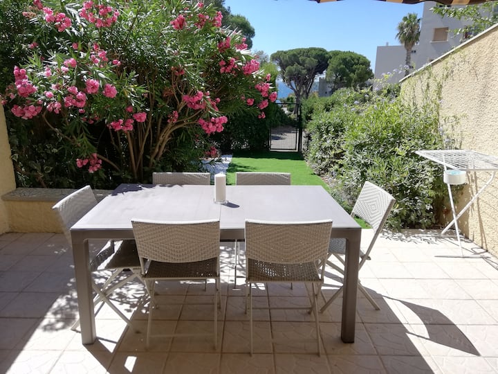 Appart./jardin, Vue Mer, Plage à 100 M, Classé 3* - Bandol