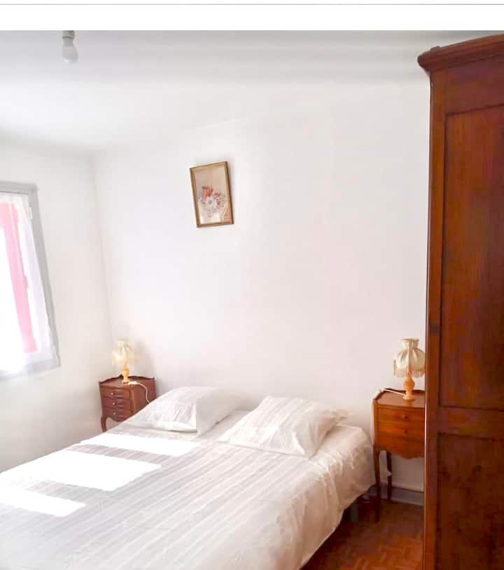 Petite Maison De Vacances Avec Patio Et Jardinet - Perros-Guirec