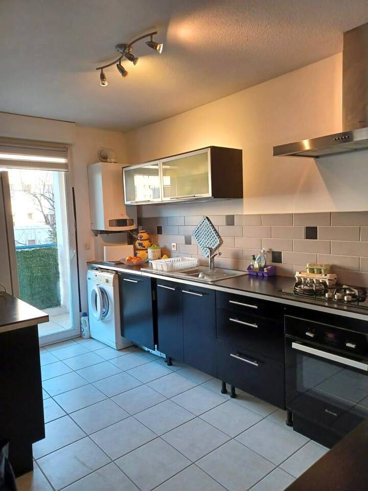 Belle Chambre Confortable Ds Agréable Appartement - Valence