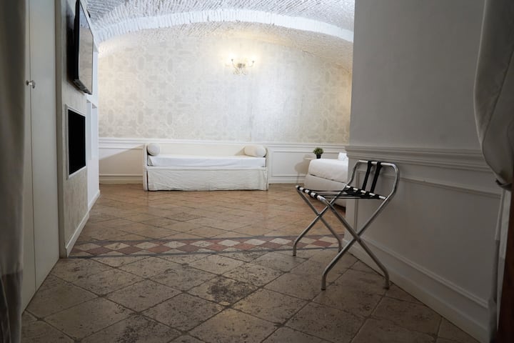 Domus Suite 14/15 -Camera 001 - Roma