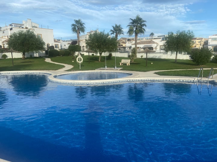 Lovely 3 Bed Villa Next To Large Communal Pool - Rojales