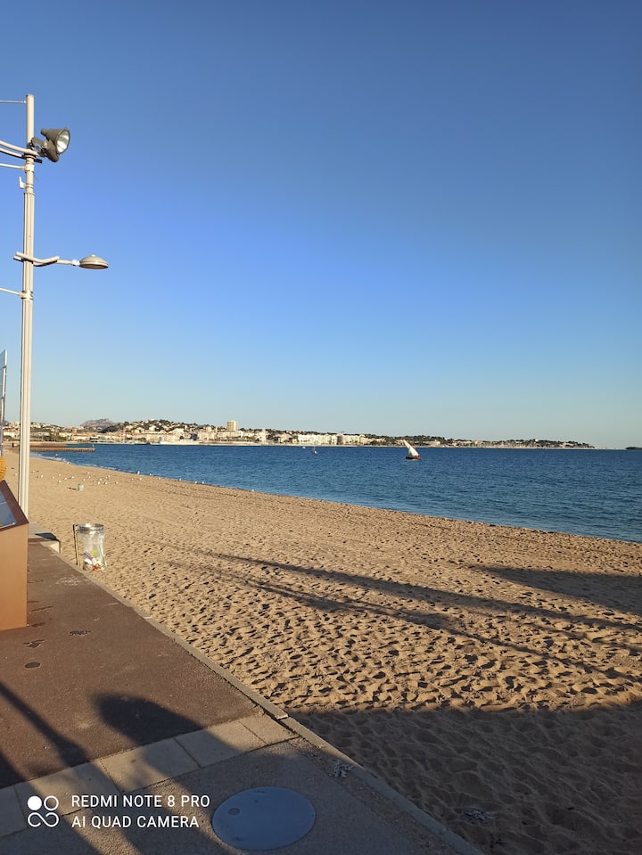 Fréjus Marina T2 Meublé Proche Plages Et Commerces - Fréjus
