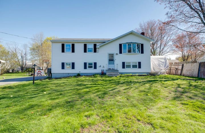 Home Away From Home Near Old Orchard Beach - Biddeford, ME
