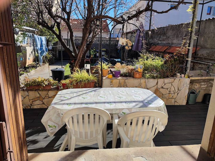 Beau T1 Avec Terrasse à Toulon - Toulon