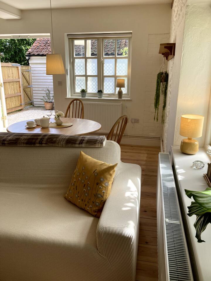 Flint A Cosy North Norfolk Cottage By The Coast - Holkham