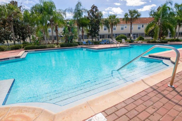 Orlando Oasis: 4br | Pool | Family | Near Disney - Flamingo Waterpark Resort, Kissimmee