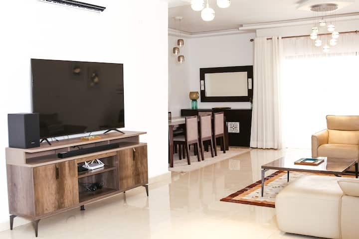 L’émeraude, Design, Cosy @ 2 Plateaux Polyclinique - Abidjan