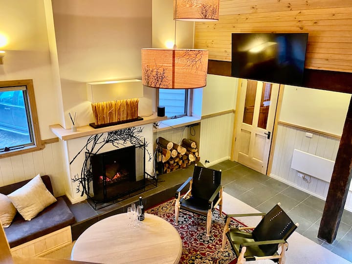 Tanglewood - Spacious 5 Bedroom Chalet - Mount Hotham