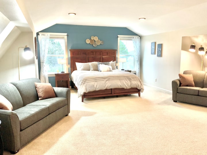 The Loft- At The Grand Willow Inn - Sleeps 6- - Mount Vernon, WA