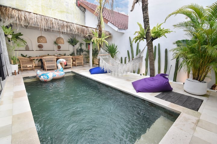 2br Villa With Private Pool For 6 Prs (Room Only) - 日惹市