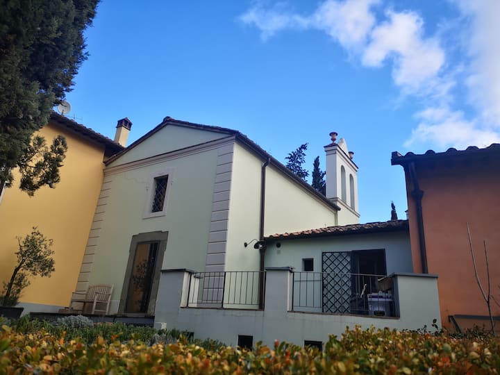 La Cappella: Medieval Chapel With Vineyard View - Certaldo