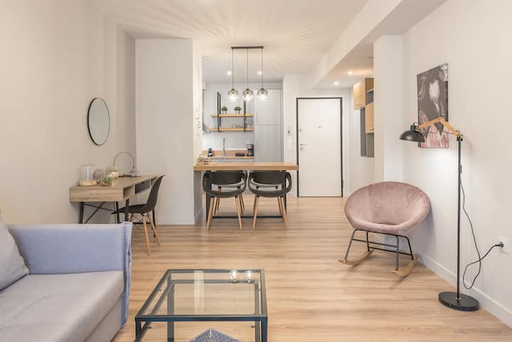 Modern & Spacious Apartment In Athens - Atenas