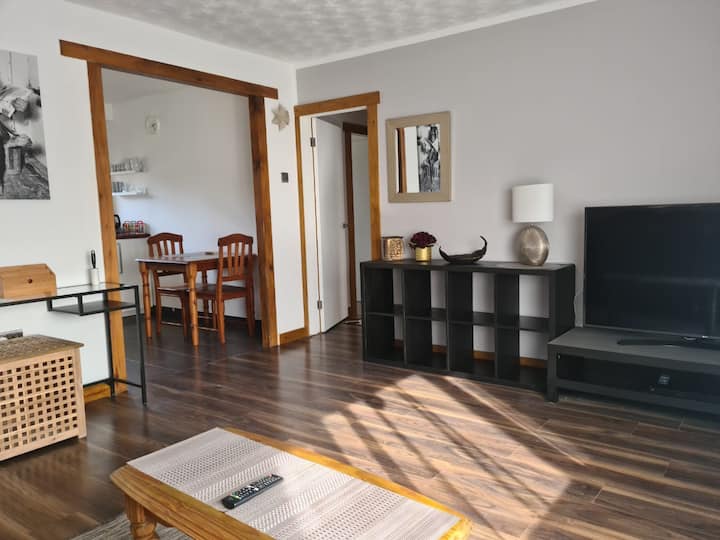 Charming Spacious 2 Bed Apartment In Quiet Area - Coventry
