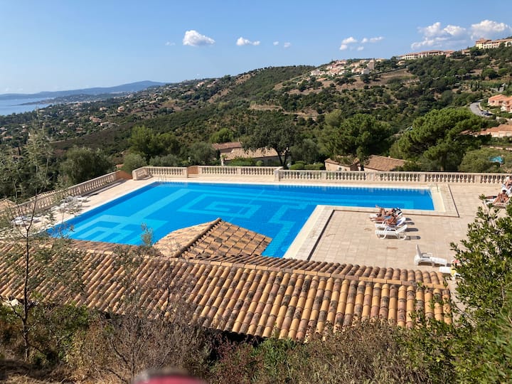 Bel Appt 40m² Balcon Vue Mer Les Issambres Piscine - Roquebrune-sur-Argens