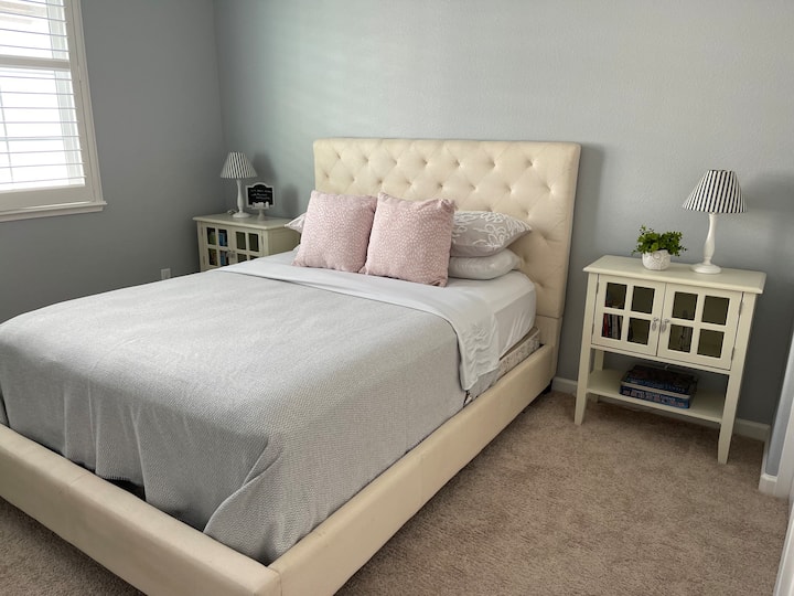 Parkview Private Bed & Bath - Woodland, CA