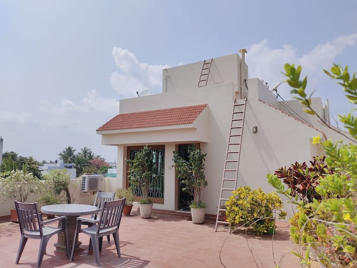 Rooftop Nest With Private Terrace - Puducherry