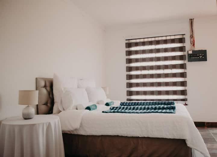 Peaceful Stay On A Plot - Soshanguve