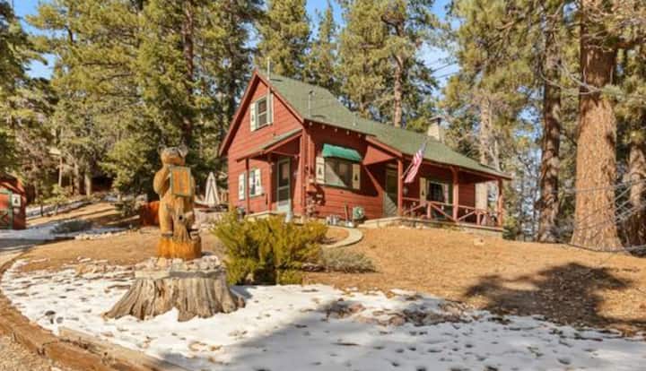 Tree Top Ranch + Hot Tub + Close 2 Village Vintage - Big Bear Lake