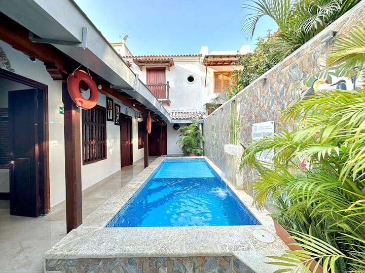Charming 6 Bedroom House In The Old City - Cartagena