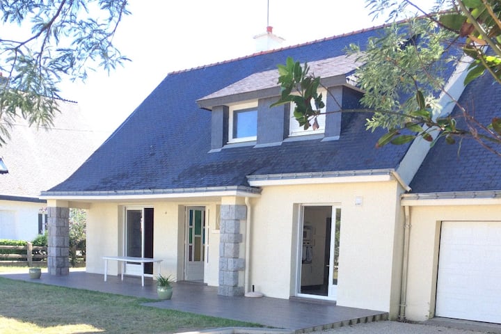 Belle Maison Tout Confort à 200m De La Plage - Penvins