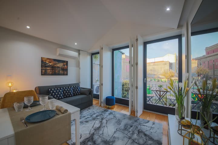 Sunshine Apartment - Porto, Portugal