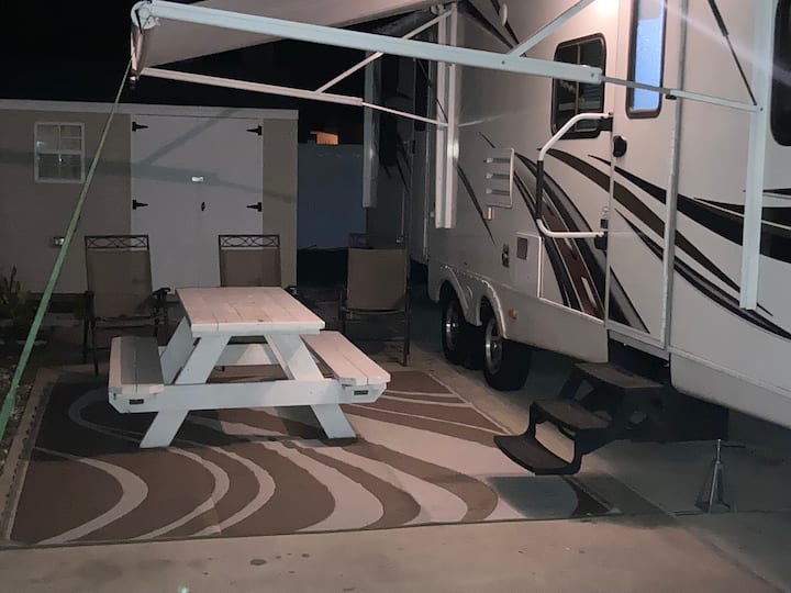 Camper/rv At Arbor Terrace Resort Near Beaches. - Bradenton, FL