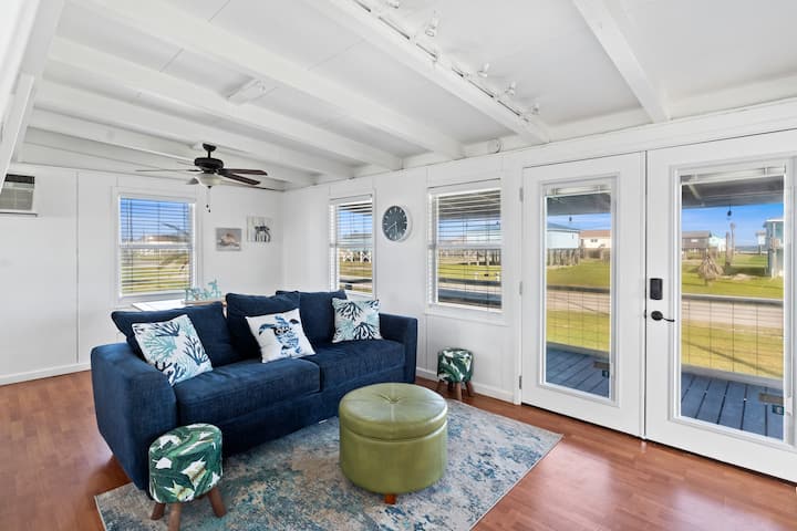 Walking Distance To Beach - Fully Stocked W/wifi - Freeport, TX