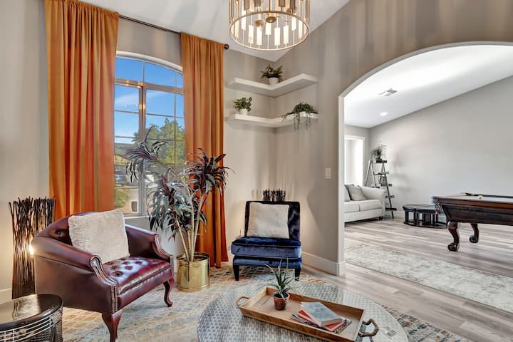 Newly Renovated Home By State Farm Stadium - Sun City, AZ
