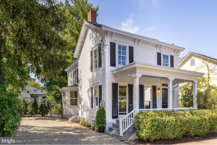 30 Seconds From Nassau Street! - Princeton, NJ