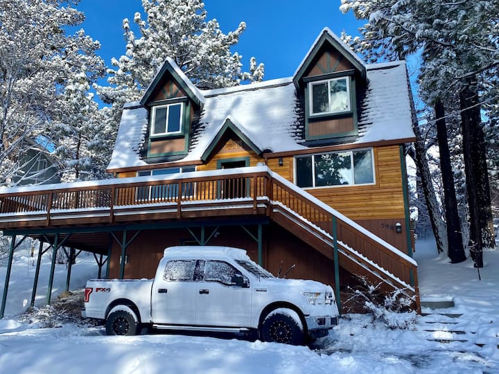 "The Deck At Moonridge" Huge Deck With View! Clean. Close To Slopes! - Big Bear Lake, CA