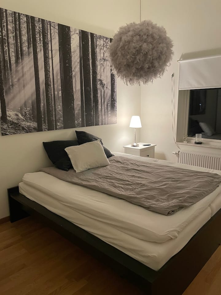 Eget Rum För Två I Radhus Med Uteplats - Uppsala