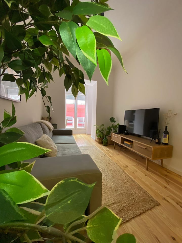 Terrace Charming Apartment - Arroios Station - Areeiro