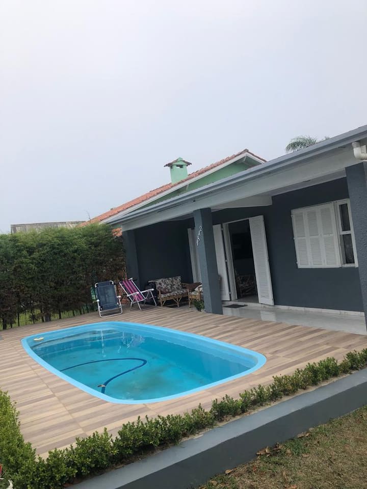 Casa Espaçosa E Com Piscina - Tramandaí