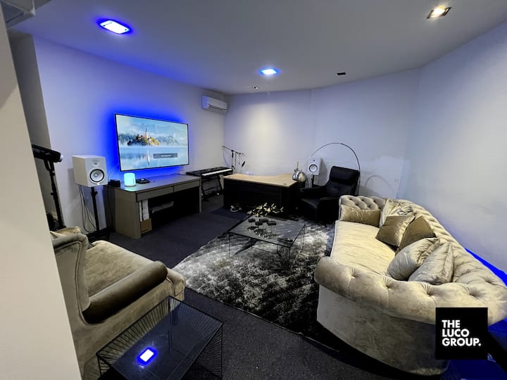 Overnight Studio/event Space By Luco - Kuching