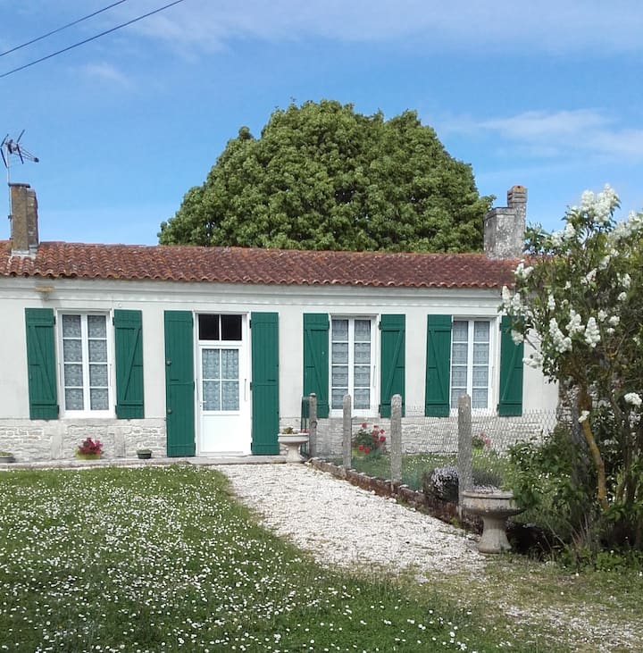 Maison De Pays Au Cœur D'un Village Oléronais - La Cotinière