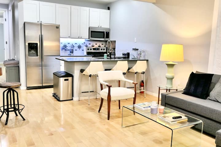 2 Bedroom Apt Spacious, Bright, Comfy & Fine Decor - Brooklyn, NY