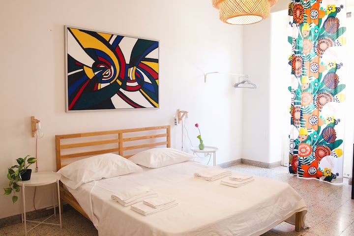 Red Room - Room In Apartment In The Center - 카타니아